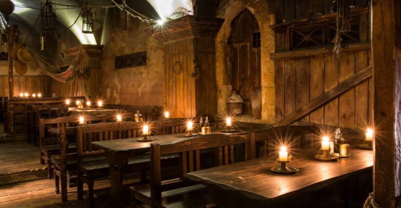 Prague: Medieval Dinner with Transfers - A Night in History: What to Expect on the Tour