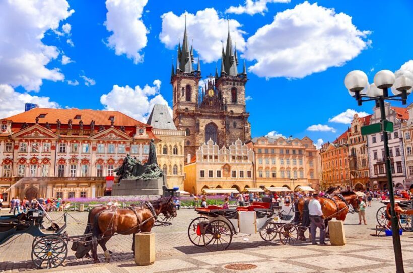 Prague National Museum Skip-the-Line Private Tour - The 3-Hour Old Town Extension: A Broader Perspective