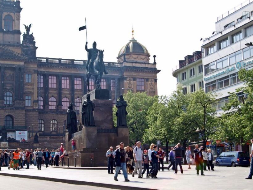Prague: Old, New, and Jewish Towns Guided Walking Tour - Key Points