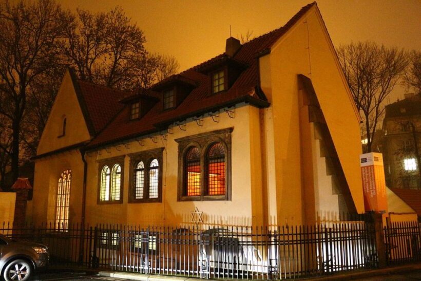 Prague: Old, New, and Jewish Towns Guided Walking Tour - Authentic Experiences and Real Traveler Feedback