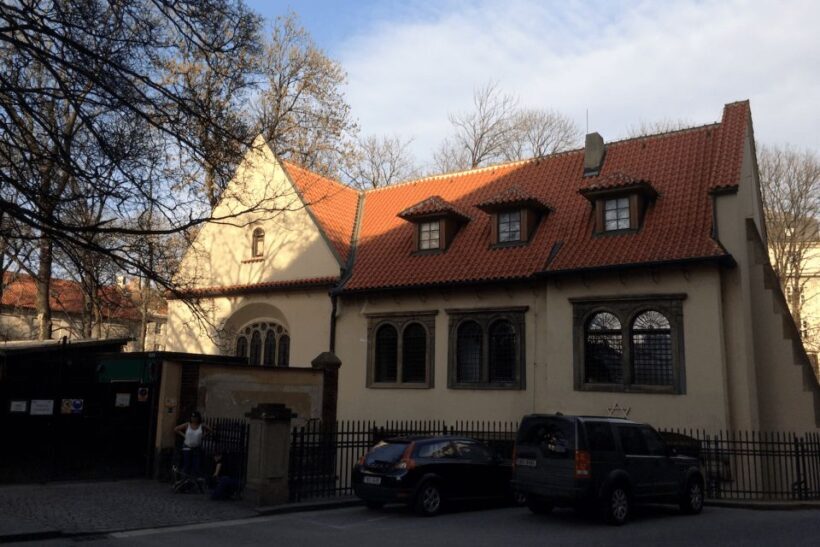 Prague: Old Town and Jewish Quarter Guided Tour in German - Frequently Asked Questions