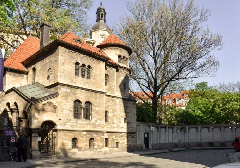 Prague: Old Town and Jewish Quarter Guided Walking Tour - The Sum Up