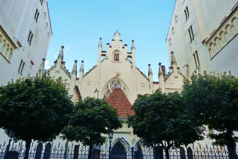 Prague: Old Town and Jewish Quarter Tour - Starting Point: Křižovnické náměstí