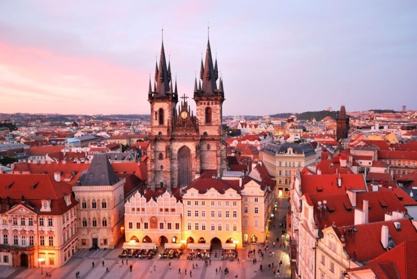 Prague: Old Town and Jewish Quarter Tour - The Old Town Square: Heart of Historic Prague