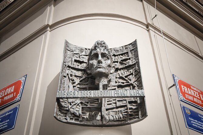 Prague Old Town and Jewish Quarter Walking Tour - Traveler Feedback and Experiences