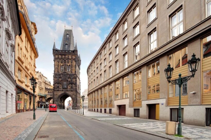 Prague Old Town and Top Attractions Private Tour by Car - Key Points