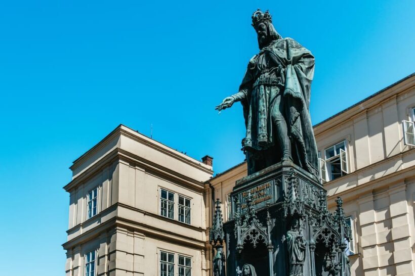 Prague: Old Town, Astronomical Clock and Underground Tour - Value and Authenticity