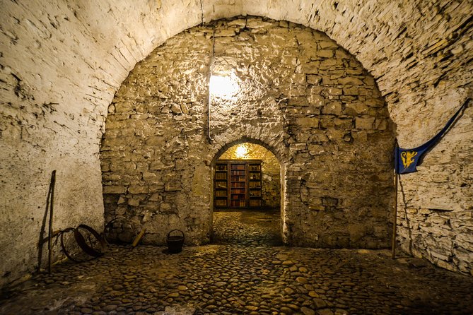 Prague Old Town, Medieval Underground and Dungeon Historical Tour - Exploring Pragues Medieval Underground