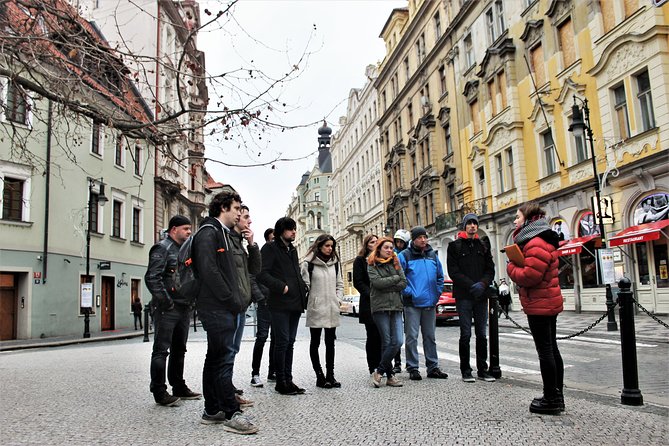 Prague Old Town, Medieval Underground and Dungeon Historical Tour - Preparing for the Tour