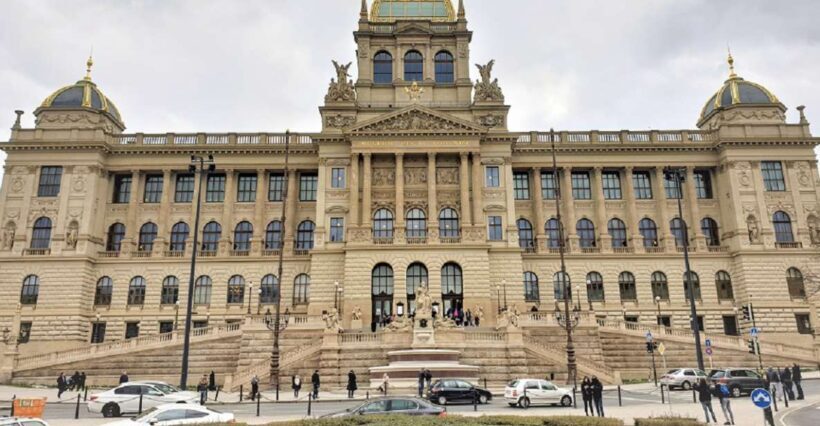 Prague: Old Town Tour & National Museum Skip-the-Line Ticket - Exploring Prague’s Iconic Sights in 1.5 Hours