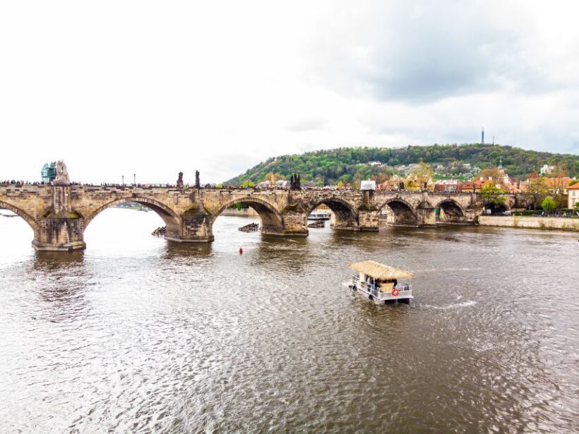 Prague: Party Tiki Boat Sightseeing Cruise with Drinks - What the reviews say