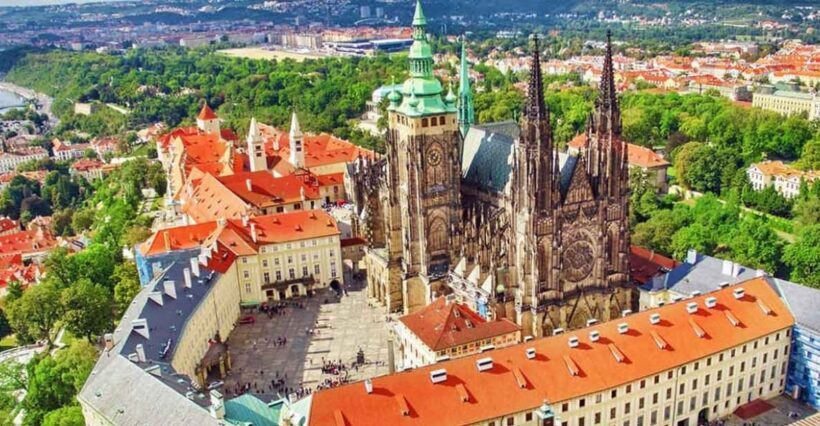 Prague: Prague Castle Guided Tour - The Experience and Its Practicalities