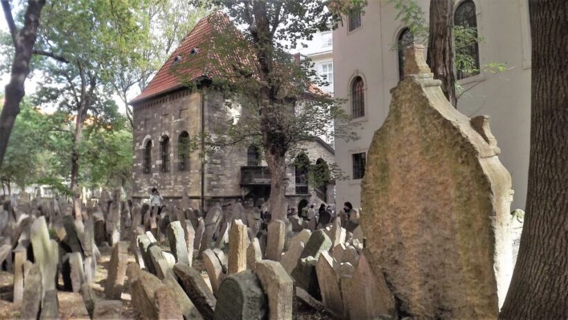 Prague: Prague Castle, Jewish Quarter, Clock Tower Admission - What We Love About This Tour
