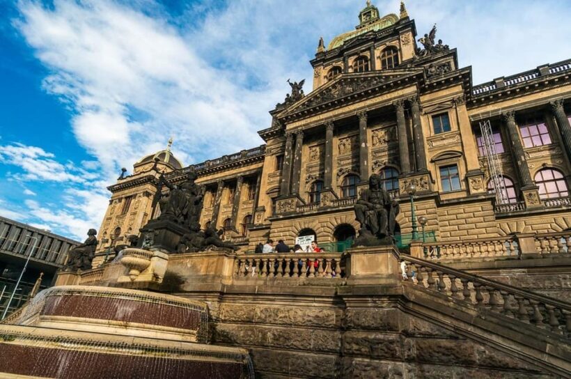 Prague: Private 2 & 4-Hour City Tours with Local Guide - Key Points