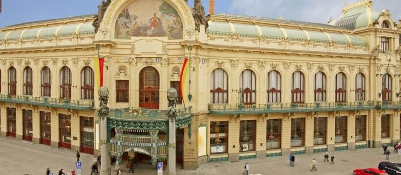 Prague: Private 2 & 4-Hour City Tours with Local Guide - Analyzing the Price and Value
