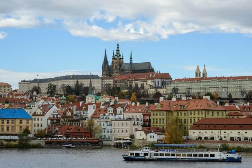 Prague: Private 2 & 4-Hour City Tours with Local Guide - FAQ