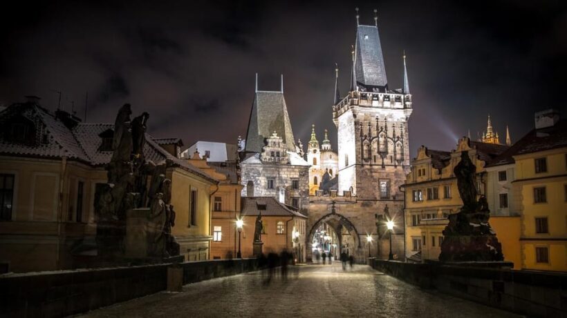 Prague: Private Night Tour with Local - Key Points