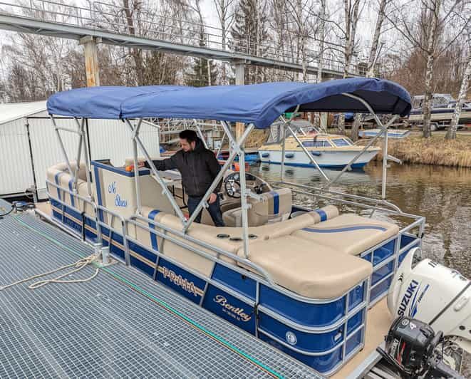 Prague: Private Pontoon Sightseeing Cruise with Prosecco - Why Choose a Private Pontoon Cruise in Prague?