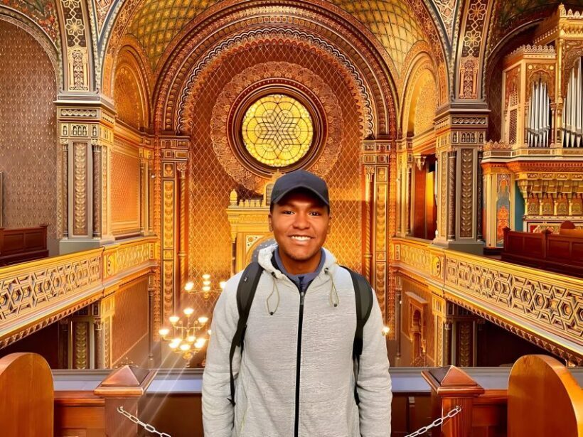 Prague: Private Tour inside the Jewish Cemetery & Synagogues - Discovering Prague’s Jewish Quarter: What You Can Expect