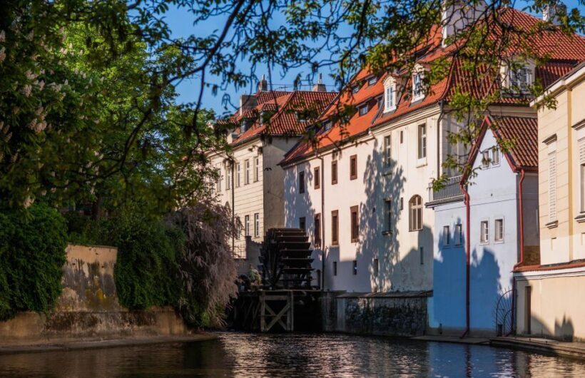 Prague: Private tour of Malá Strana, Kampa, & Charles Bridge - Accessibility and Practicalities