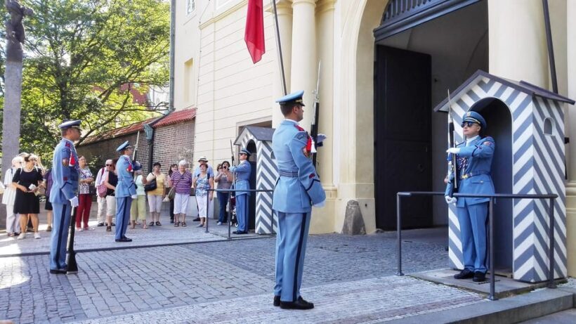 Prague: Private tour of Prague castle, meet up at hotel - FAQs