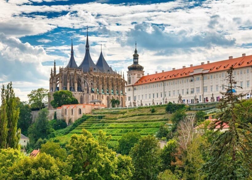 Prague: Private Transfers to European Cities with Comfort - The Itinerary and Route: What to Expect
