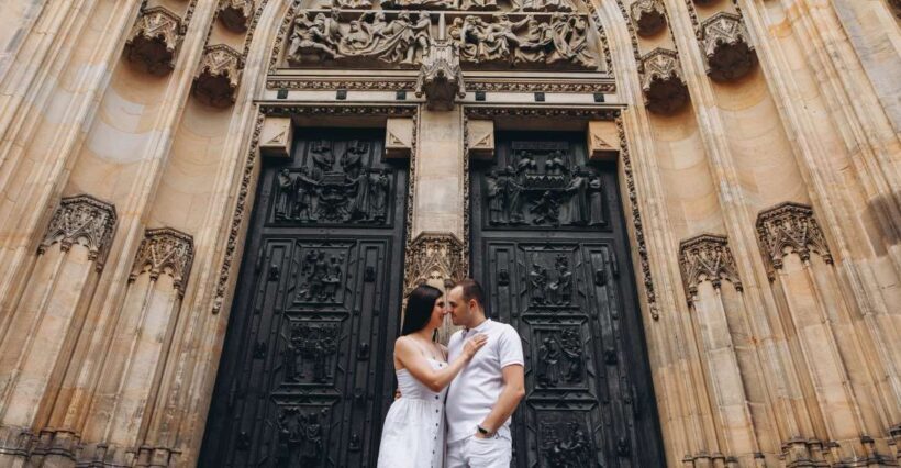 Prague: Professional Photoshoot at Prague Castle - An In-Depth Look at the Prague Castle Photoshoot Experience