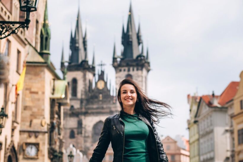 Prague: Professional Photoshoot in the Old Town - An In-Depth Look at the Experience