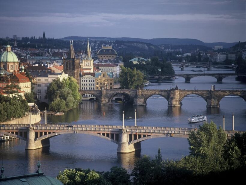 Prague: River Cruise with Transfer to Pier - FAQ