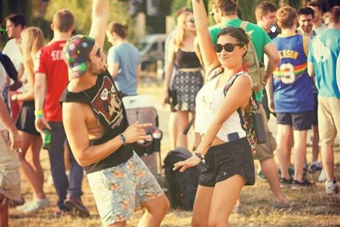 Prague Riverside Party - What Makes This Tour Special