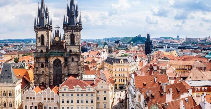 Prague Royal Castle, St Vitus, Golden Lane Tour with Tickets - A Comprehensive Look at the Prague Castle Experience