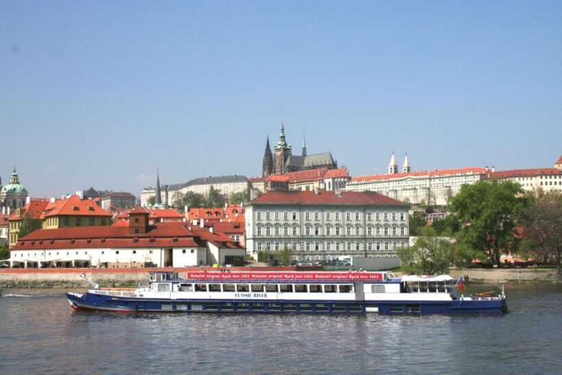 Prague: Sightseeing Boat Cruise with Buffet Dinner - FAQ