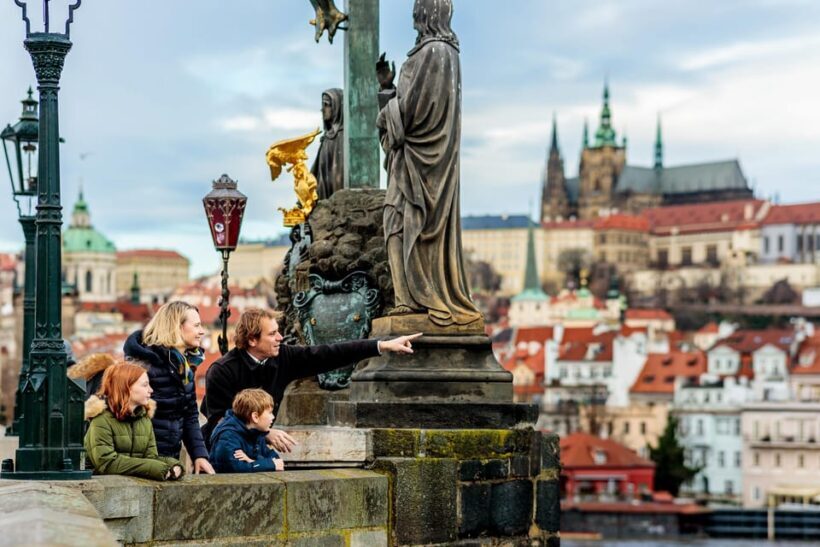 Prague Sunrise Photoshoot + Walking Tour - Why This Tour Works Well for Travelers