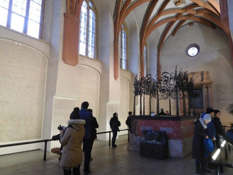 Prague: Synagogues and Jewish Quarter Private Walking Tour - A Closer Look at the Tour Experience