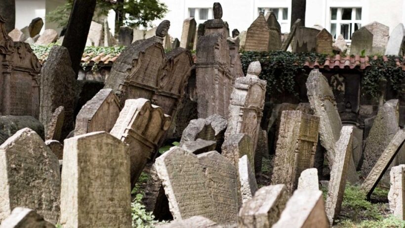 Prague: Synagogues and Jewish Quarter Private Walking Tour - The Sum Up