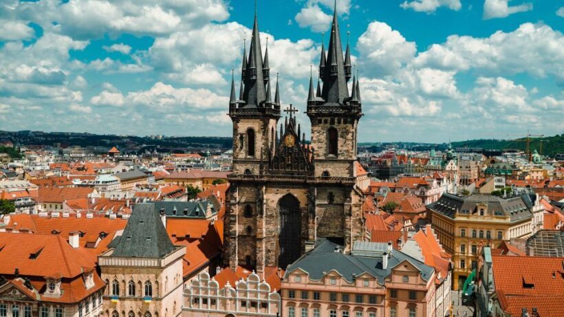 Prague: Top Sights and Historic Center Introduction Tour - Exploring the Prague: Top Sights and Historic Center Tour