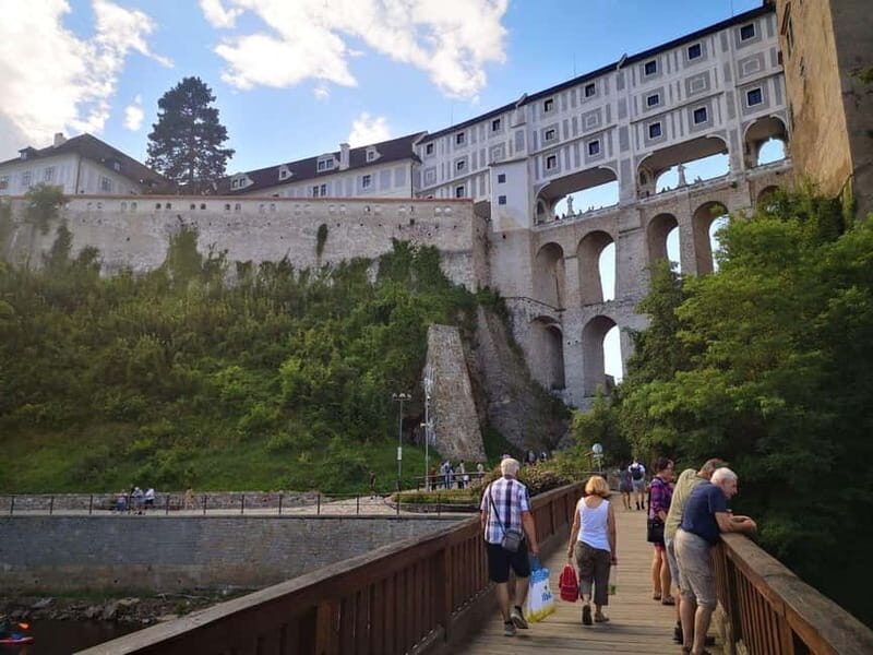 Prague: Transfer to Vienna via fabulous Cesky Krumlov - Prague: Transfer to Vienna via Fabulous Cesky Krumlov – An In-Depth Review