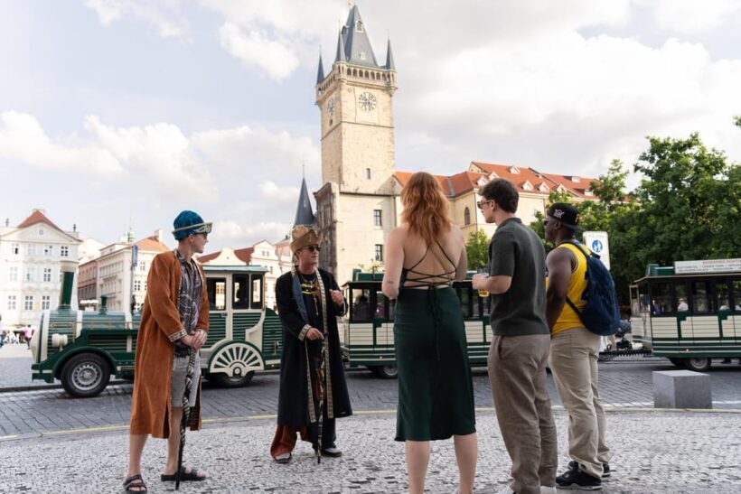 Prague: Ultimate Old and New Town Walking Tour + Free Drink - Introduction: An Entertaining and Insightful Prague Introduction