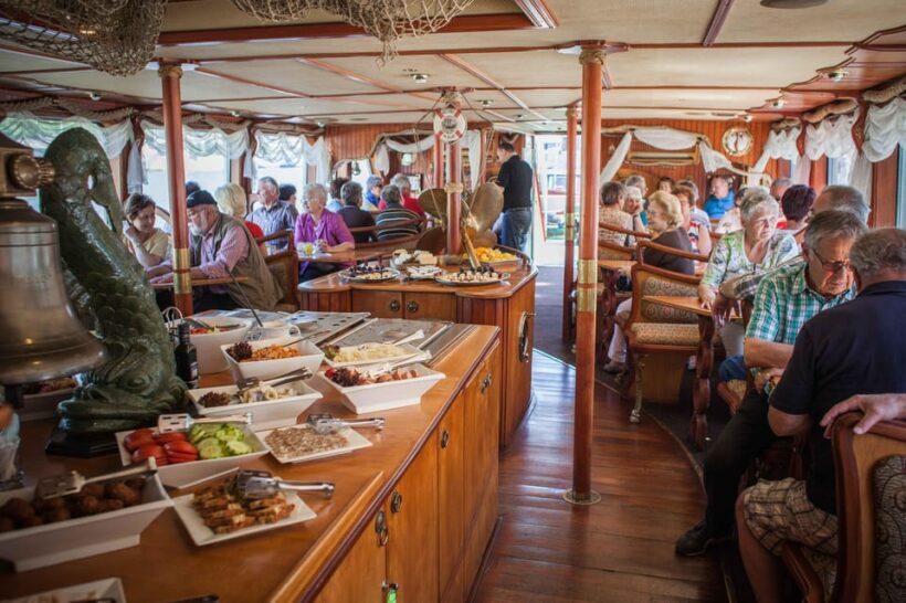 Prague: Vltava River Evening Dinner Cruise - Final Thoughts