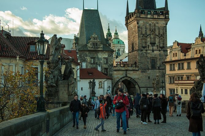 Prague Walking Tour in German: Old Town and Prague Castle - Accessibility and Physical Fitness