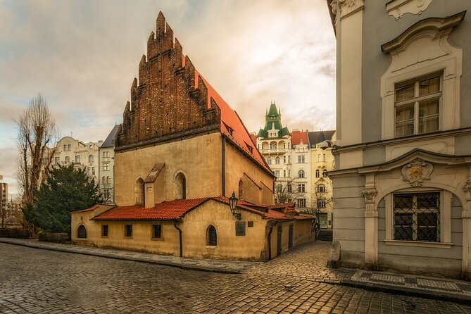 Prague's charming old places tour in Russian language - Frequently Asked Questions