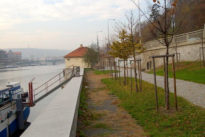 Prague's Immemorial Water Tunnel: A Self-Guided Audio Tour - Authentic Traveler Perspectives