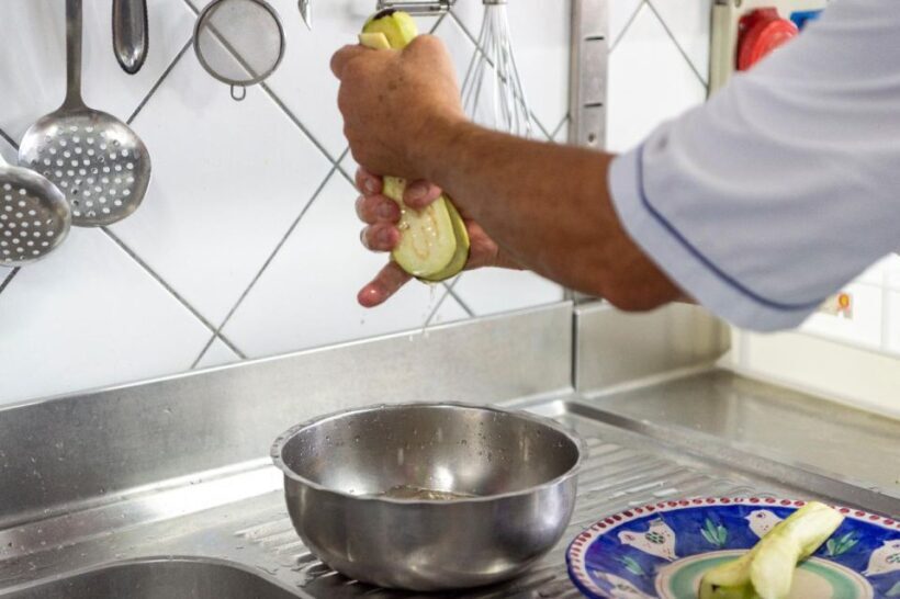 Praiano: Cooking Class with Dinner Overlooking the Sea - The Sum Up
