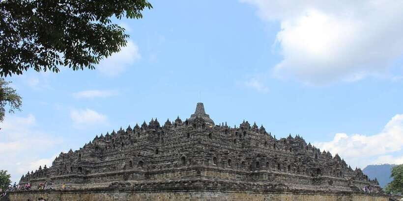Prambanan, Borobudur Climb Up, & Mendut (Ticket Included) - Key Points