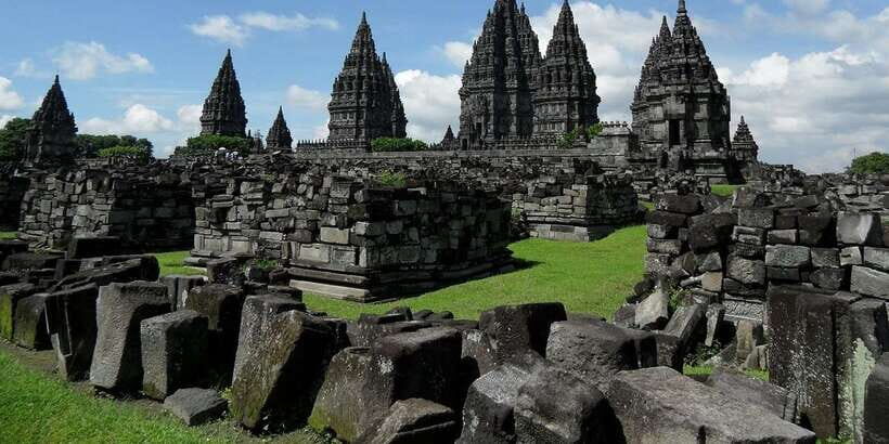 Prambanan, Borobudur Climb Up, & Mendut (Ticket Included) - The Itinerary: A Journey into Java’s Sacred Sites