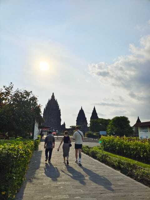 Prambanan temple with sunset & Ramayana Ballet - Who Should Consider This Tour?
