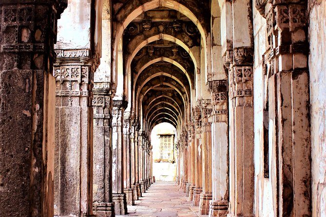 Premium 3 Days Tour To World's Tallest Statue, UNESCO Heritage Sites And Lothal - FAQ (Frequently Asked Questions)