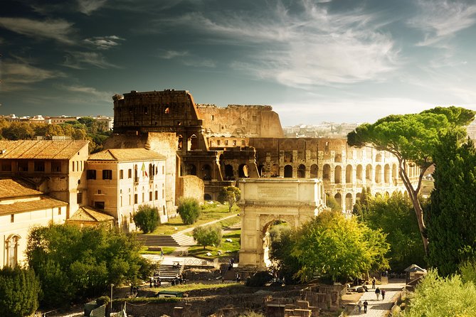 Premium Colosseum, Palatine Hill & Roman Forum Private Tour - Discovering Palatine Hill