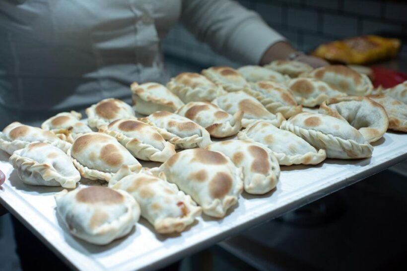 Premium Empanadas Cooking Class & Wine Tasting Experience - Key Points