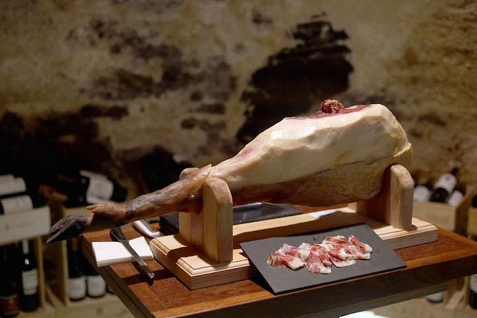 Premium Lisbon Wine and Tapas Tasting - Indulge in Artisanal Cheese and Charcuterie